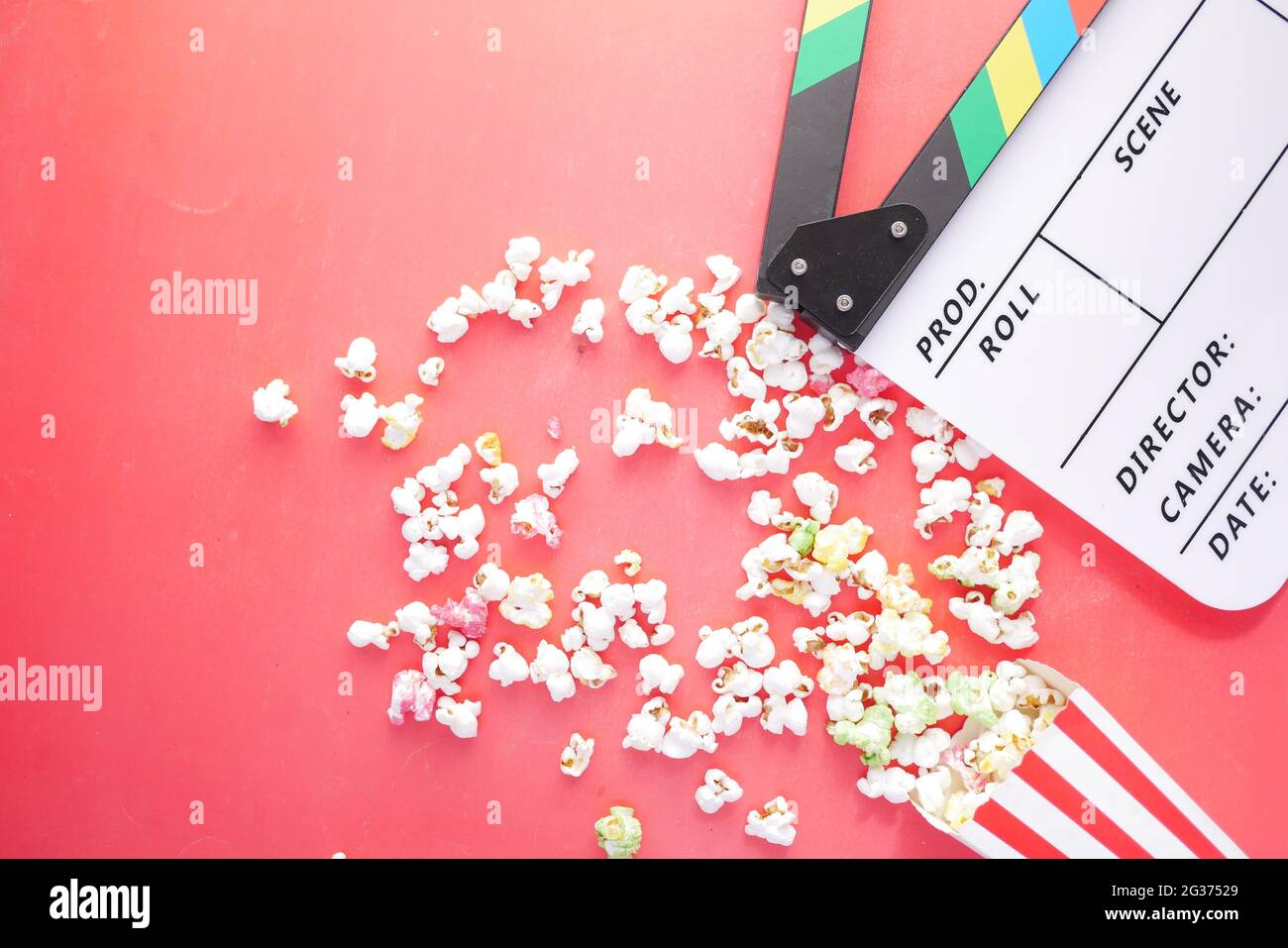 Clapper board pop corn hi-res stock photography and images - Alamy