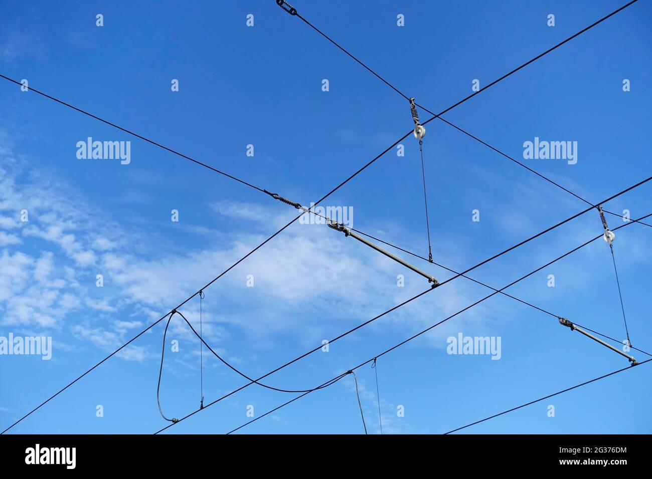 Overhead contact system hi-res stock photography and images - Alamy