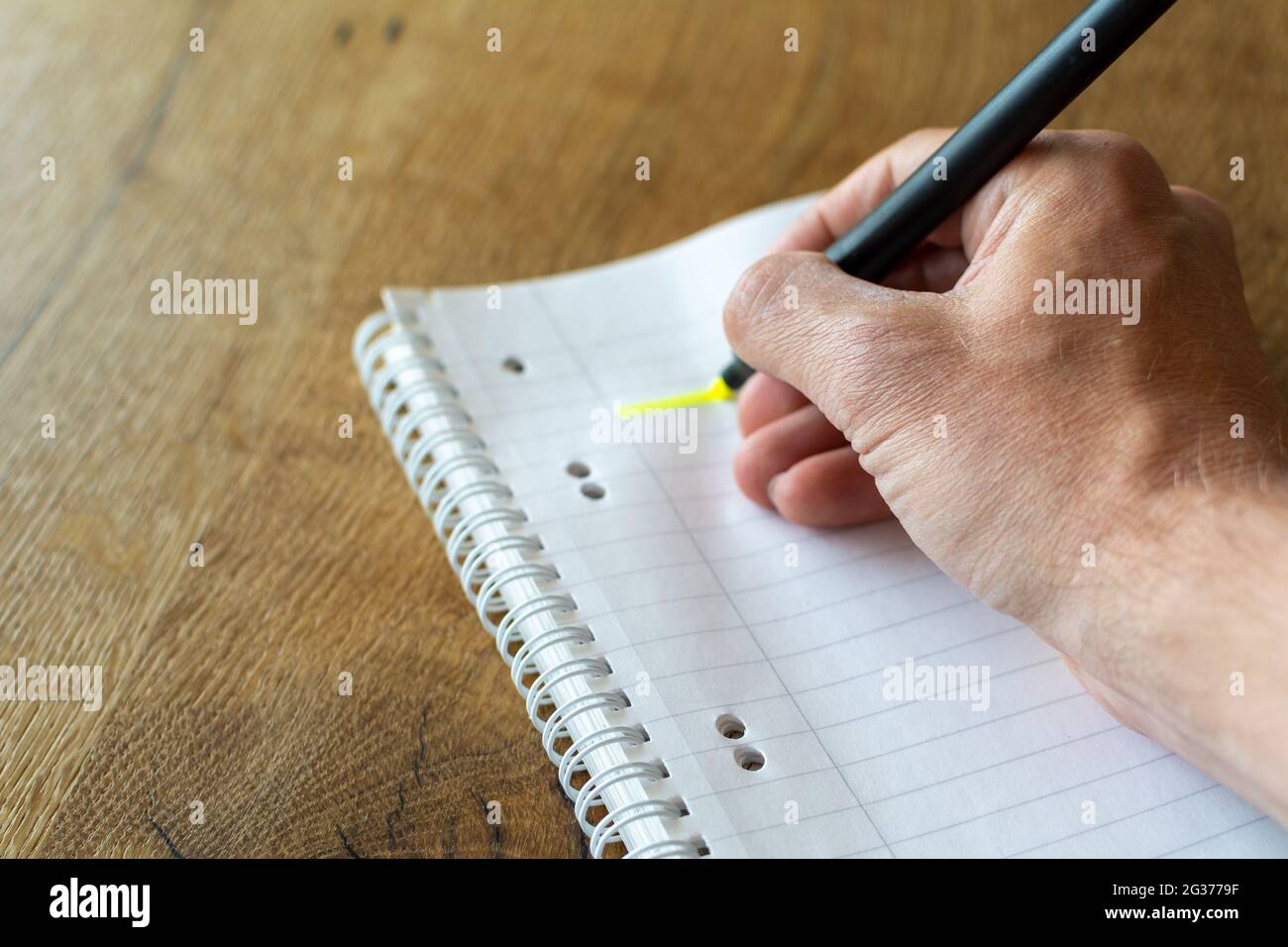 Empty document hi-res stock photography and images - Alamy