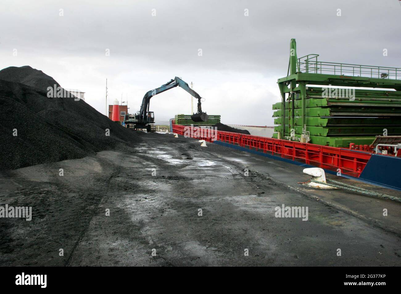Port of Ayr Harbour, Ayr, Scotland, UK. 19 Apr 2007 Ship being loaded ...
