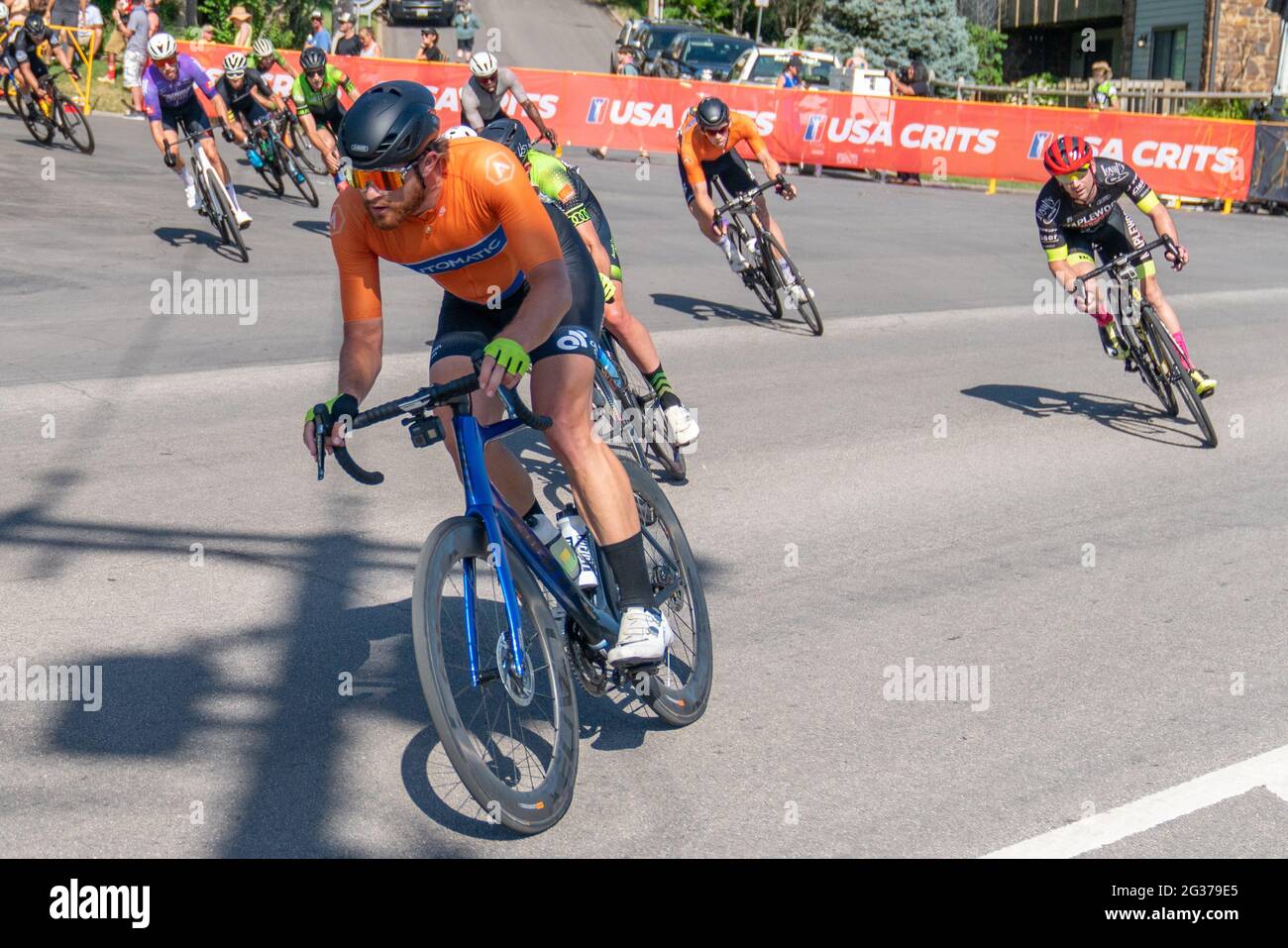 Tulsa Tough crit bike race on Crybaby Hill, Sunday 2021 Stock Photo - Alamy