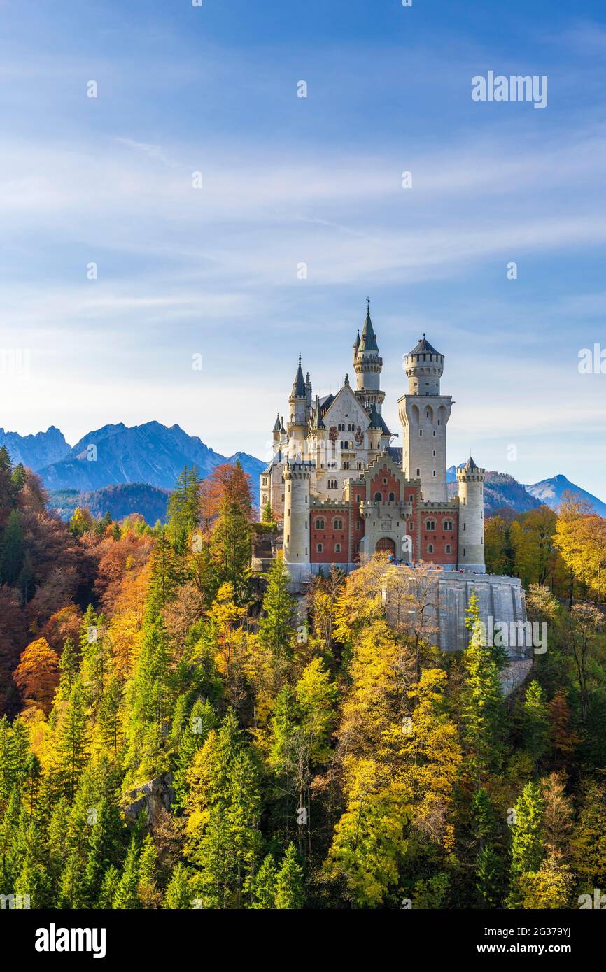 Neuschwanstein Castle in autumn, near Schwangau, Ostallgaeu, Allgaeu ...