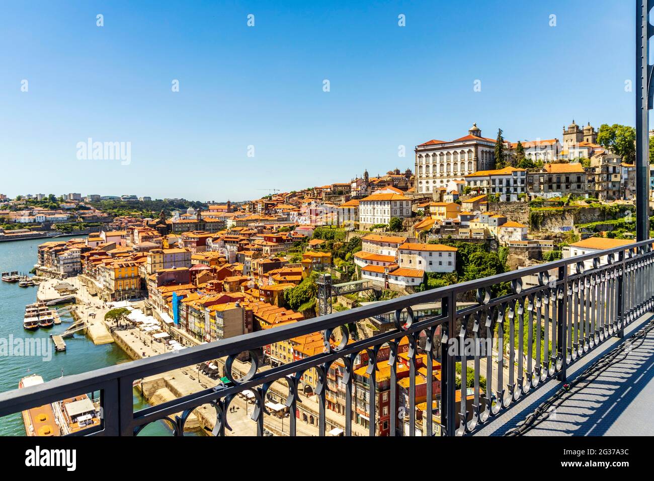 Beautiful panorama of city of Porto with famous bridge in the ...