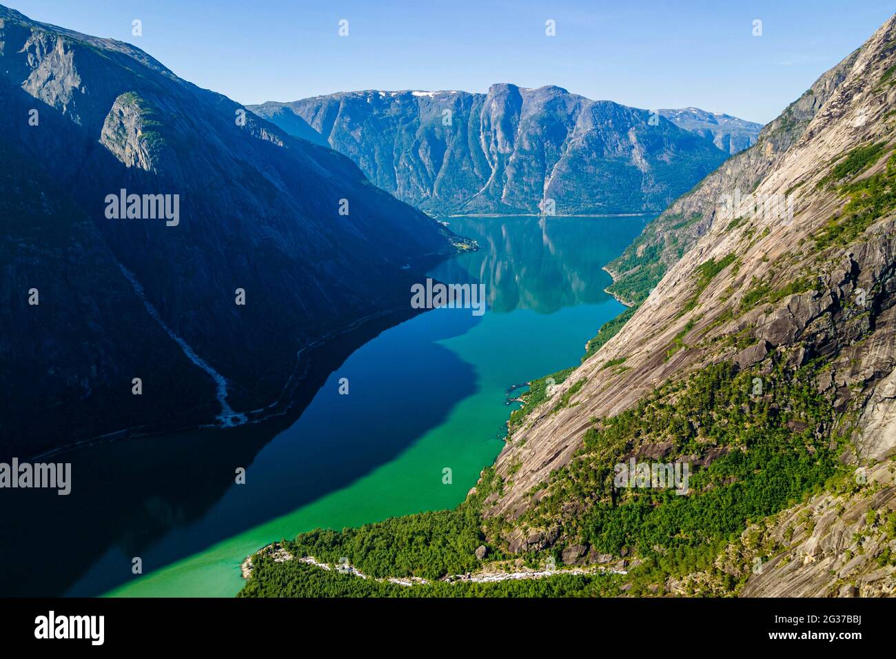 Overlook over Eidfjord from the mountain farm of Kjeasen, Norway Stock ...