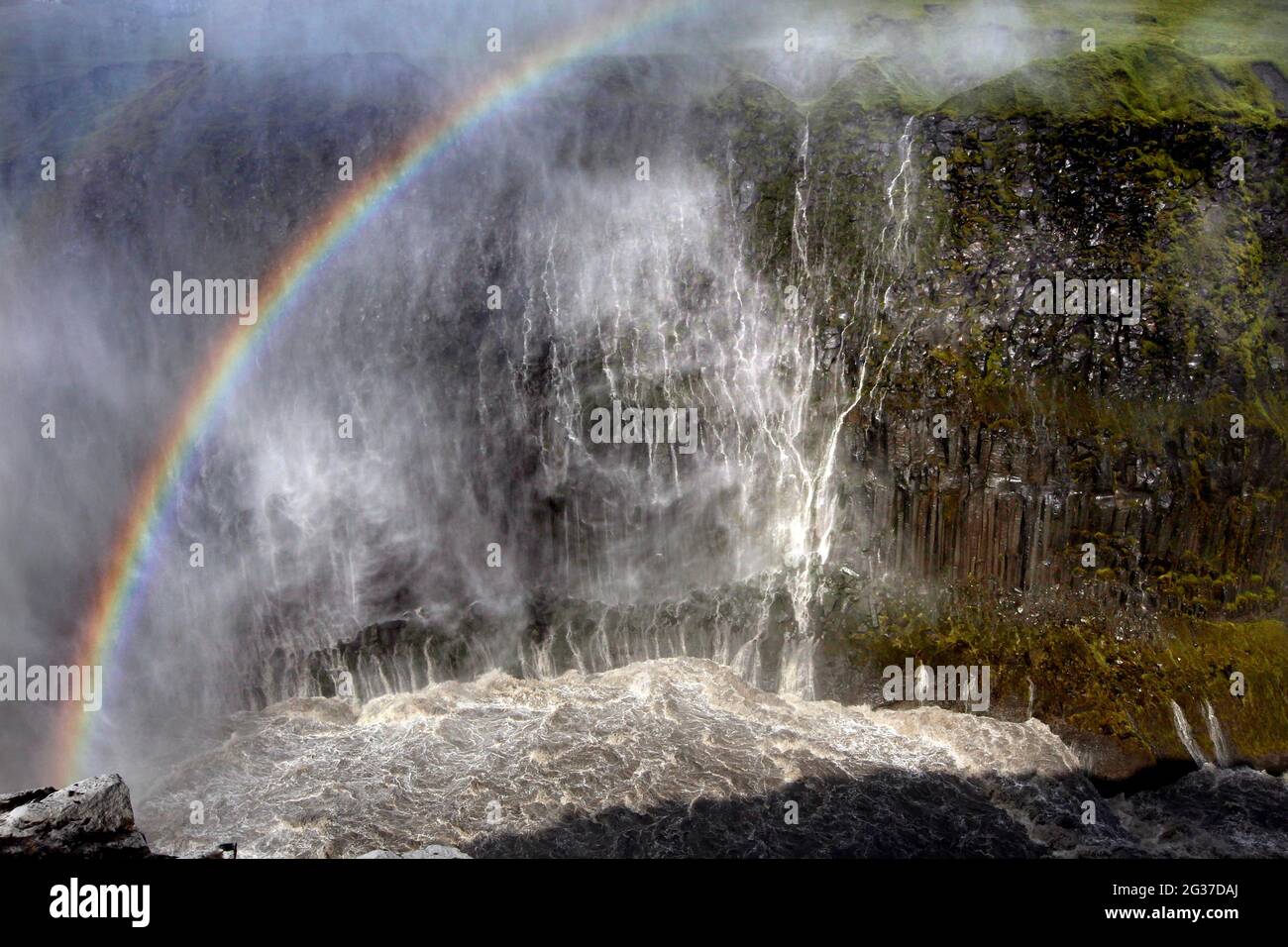 Waterfall, Rainbow, Spray, Break-off edge, Dettifoss, North Iceland ...
