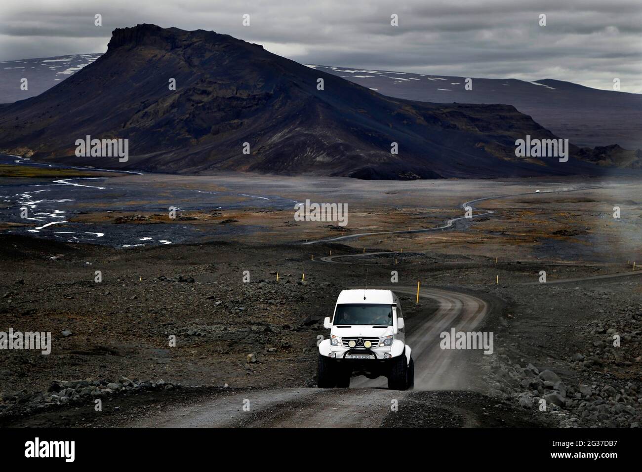 Mercedes sprinter black hi-res stock photography and images - Alamy