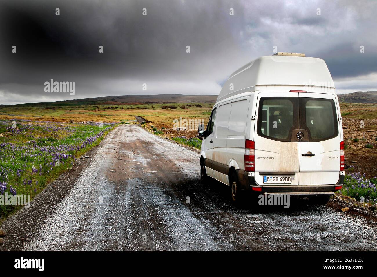 Corrugated iron track, Track, Mercedes Sprinter Camper, Motorhome ...