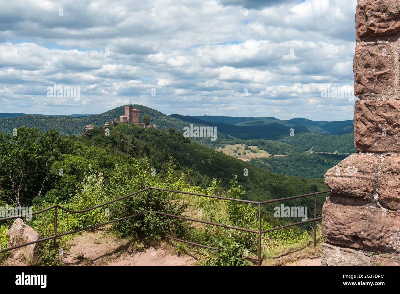 Medieval rock castle, castle ruin, castle Scharfenberg (Muenz), view of ...