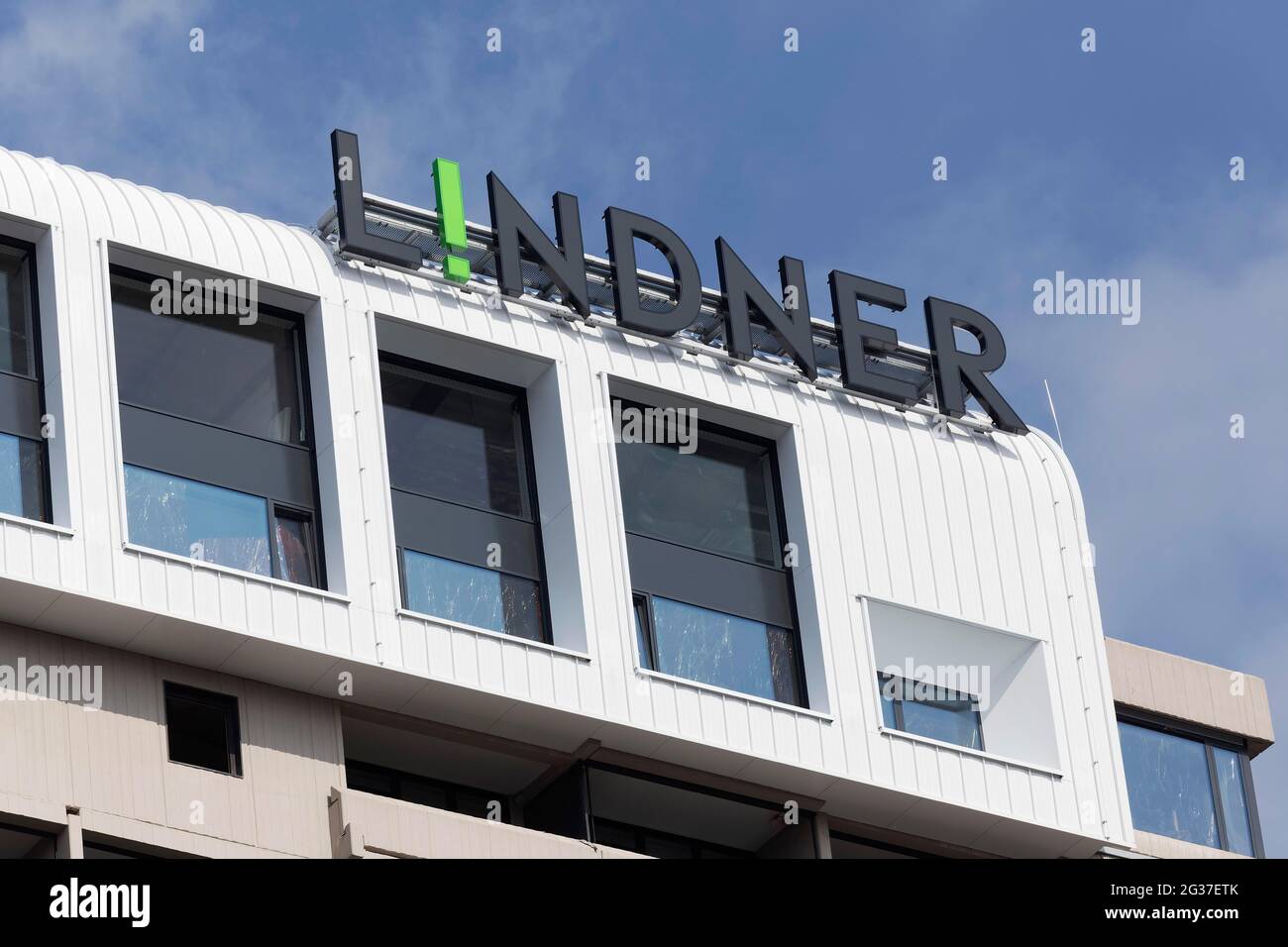 Lindner Hotels & Resorts, Logo at Lindner Congresshotel, Duesseldorf ...