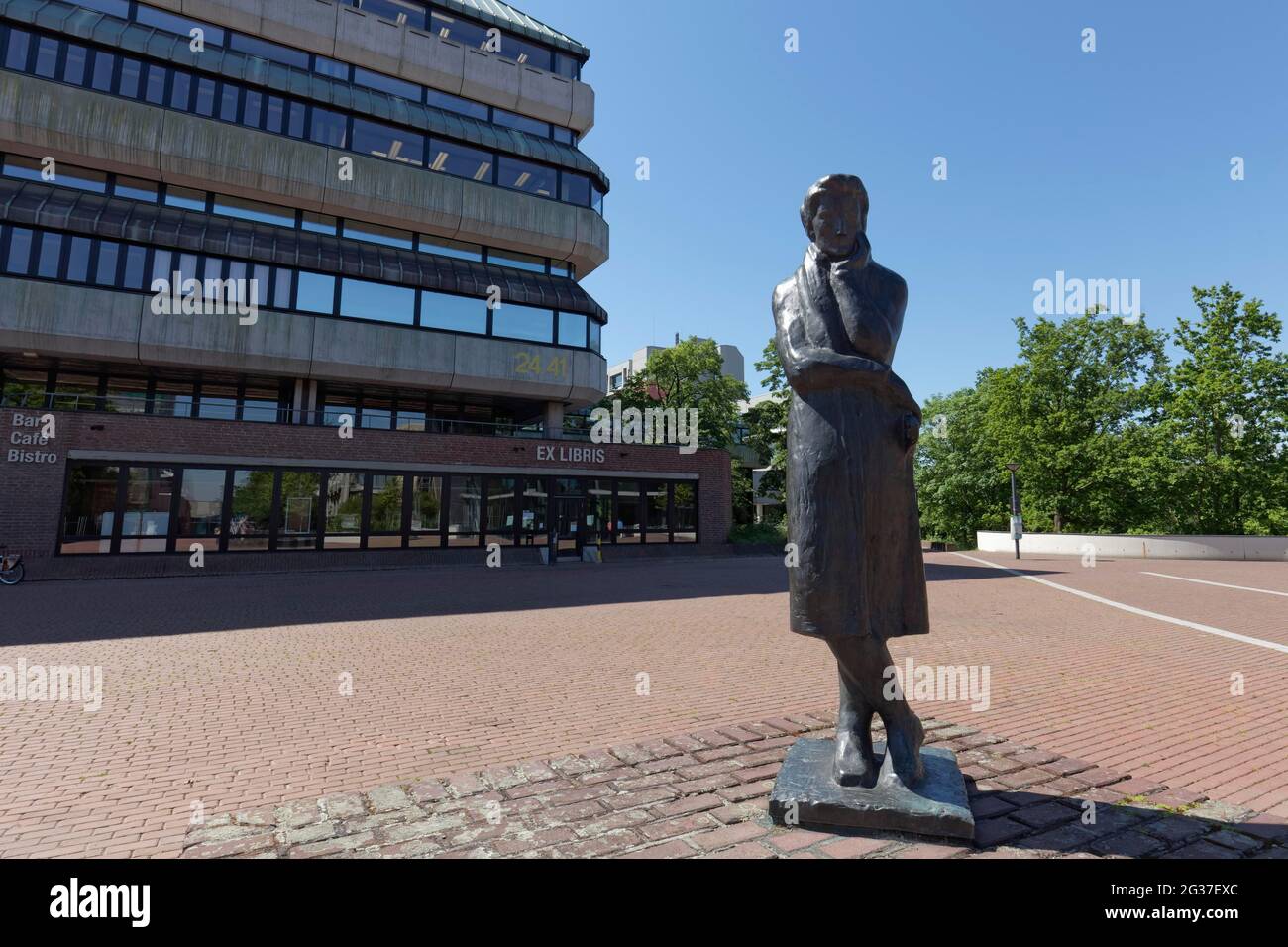 Contemplating Heine, Heinrich Heine Monument in front of the University ...