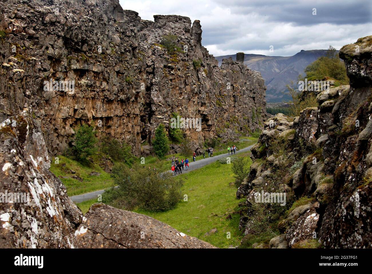 Lava fissure, lava formations, Thingvellir, pingvellir, Golden Circle ...