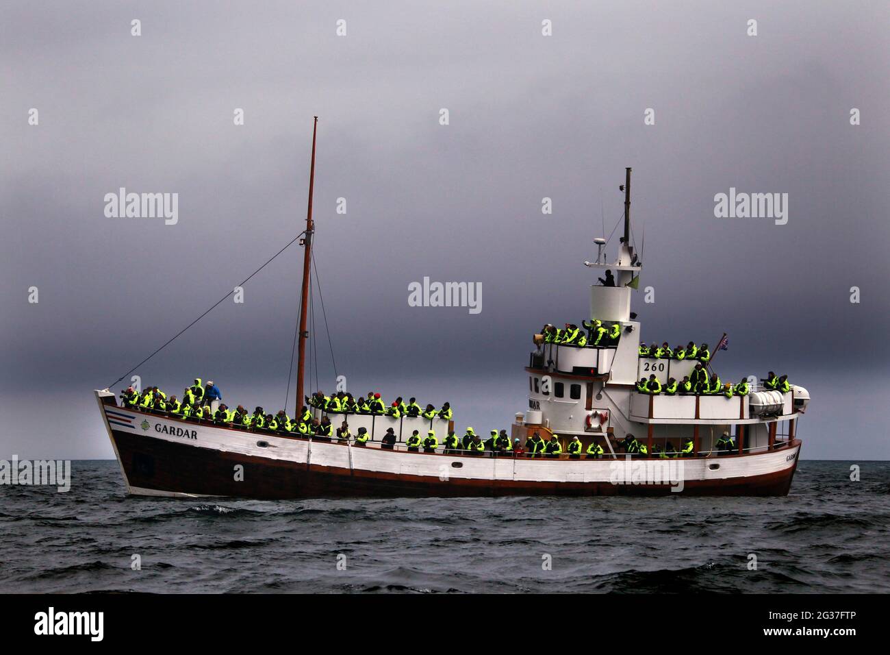 Whale watching tour, Whale watching tour, Boat with tourists, Whaling ...