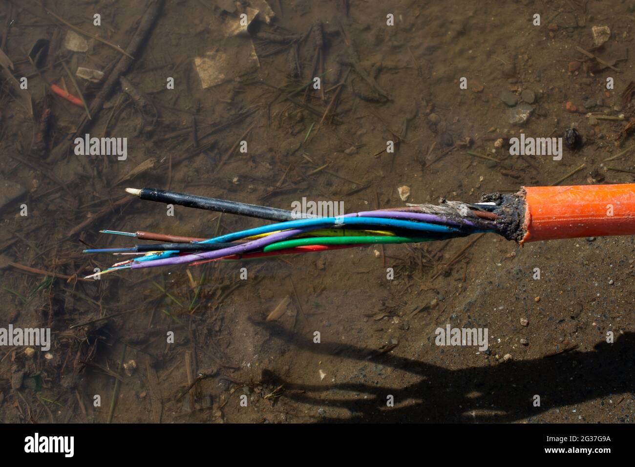 Electrical conductors hi-res stock photography and images - Alamy