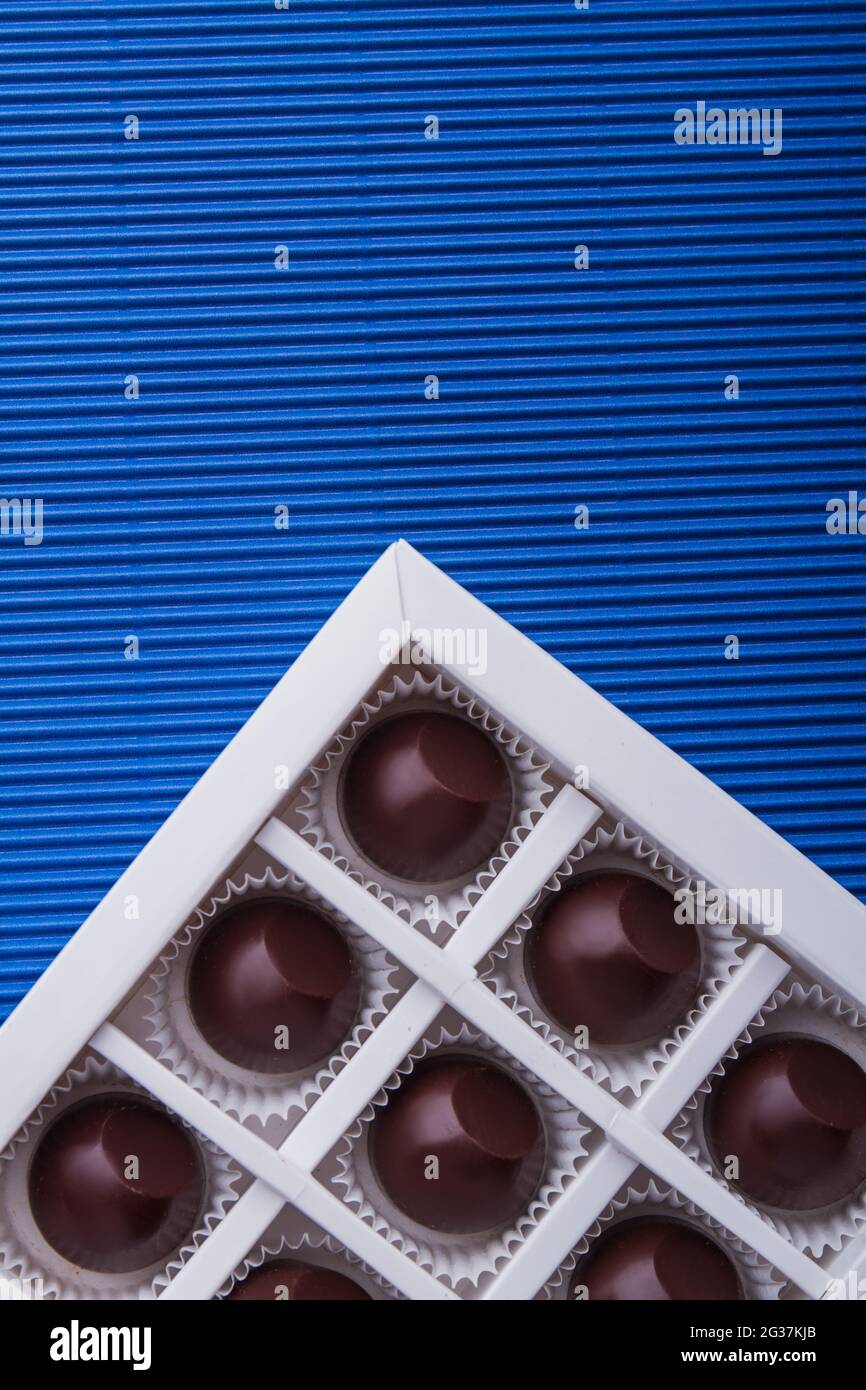 Vertical box display hi-res stock photography and images - Alamy