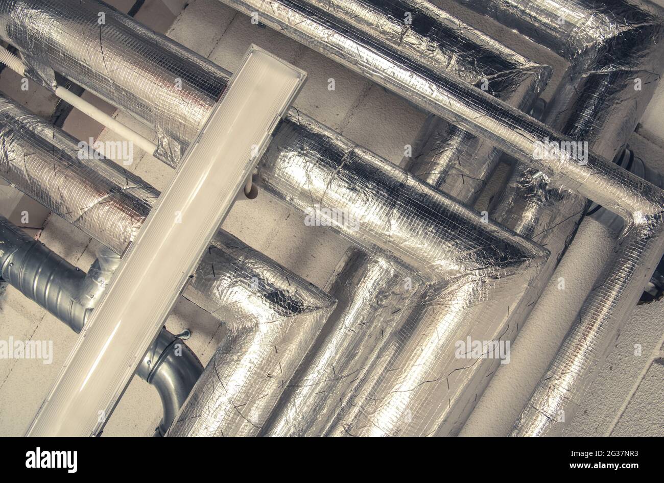 Basement ceiling pipe hi-res stock photography and images - Alamy
