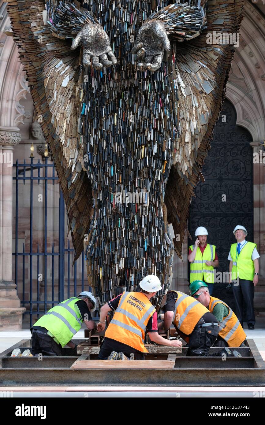 Anti knife hi-res stock photography and images - Alamy