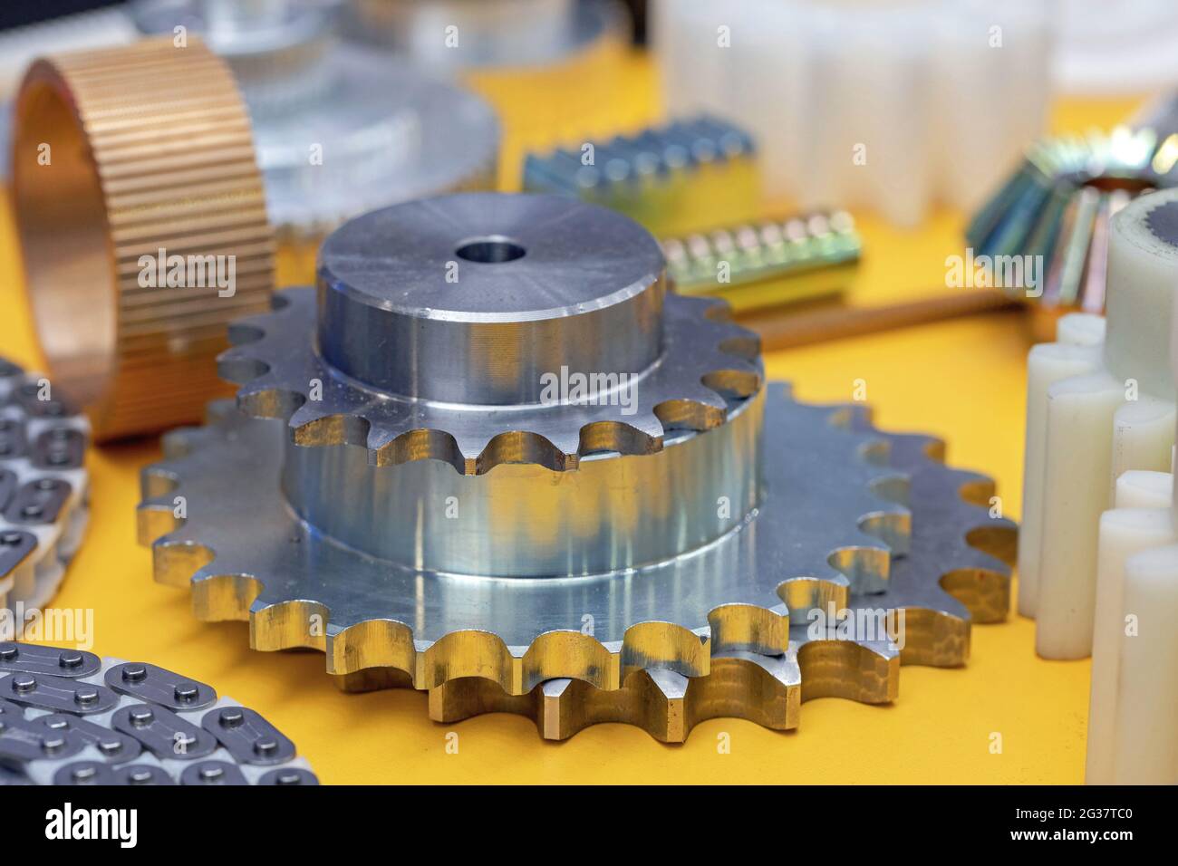 Metal Chain Wheel Sprockets New Spare Parts Stock Photo - Alamy