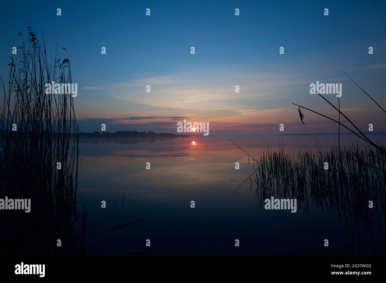 Lovely spring morning hi-res stock photography and images - Alamy