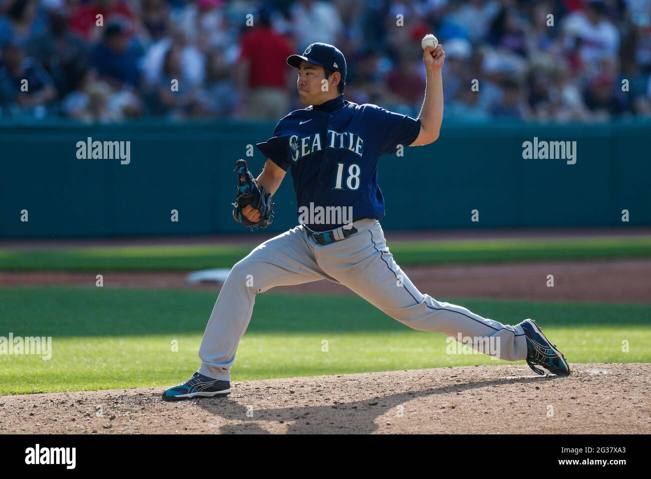 Seattle Mariners pitcher Yusei Kikuchi (18) pitches the ball during an ...