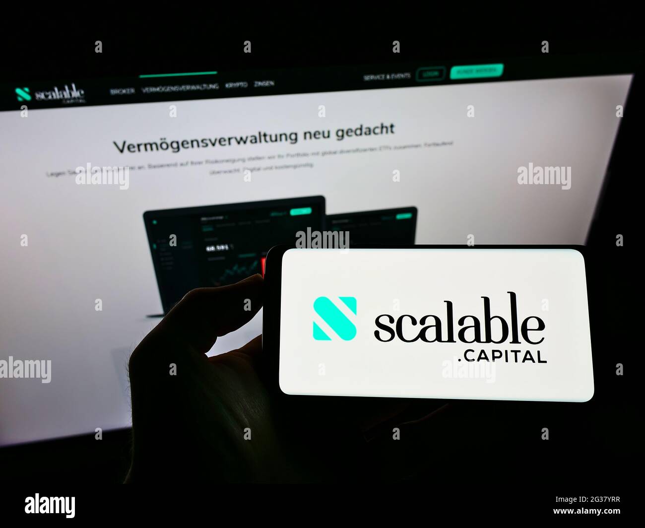 Scalable technology hi-res stock photography and images - Alamy