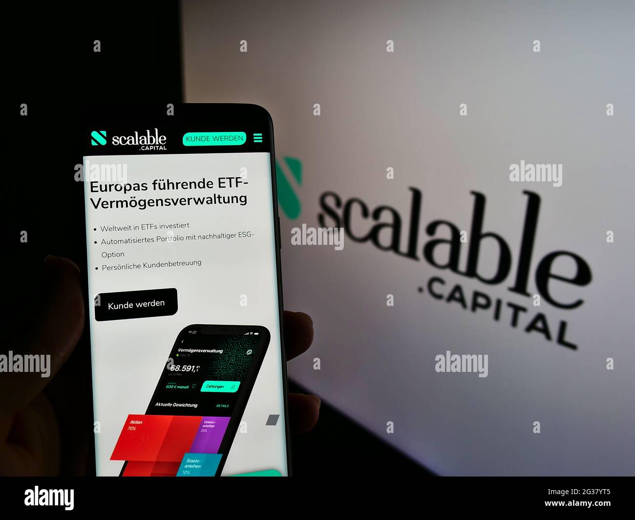 Etf technology company logo hi-res stock photography and images - Alamy