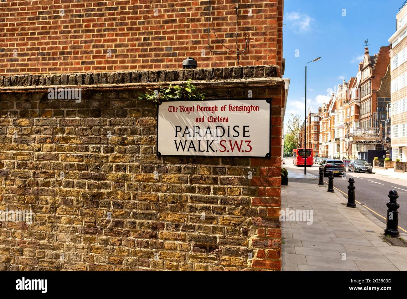 Walk chelsea house hi-res stock photography and images - Alamy