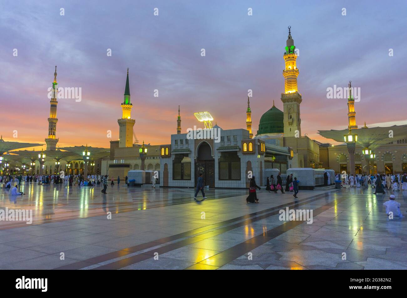 The Holy Prophet's Mosque (Masjid Nabawi) in Madinah, Saudi Arabia This ...