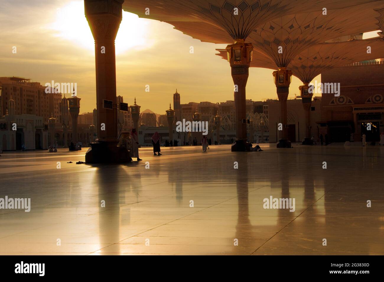 Medina madinah hi-res stock photography and images - Alamy