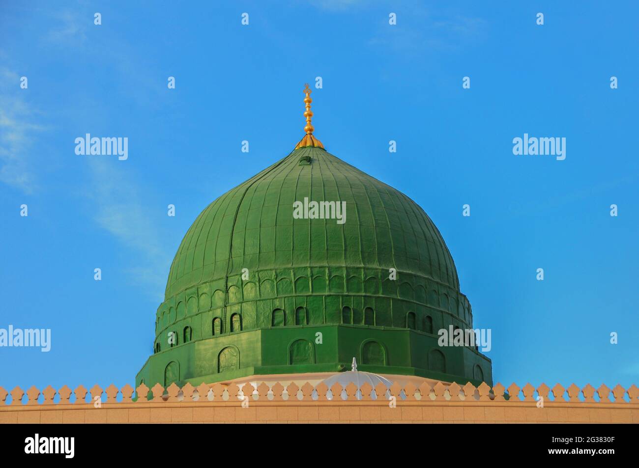 The Holy Prophet's Mosque (Masjid Nabawi) in Madinah, Saudi Arabia This ...