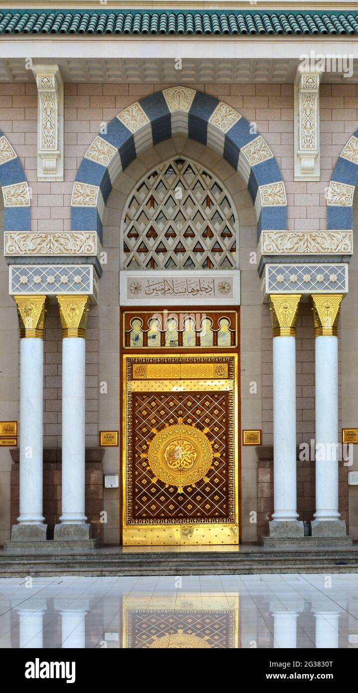 The Holy Prophet's Mosque (Masjid Nabawi) in Madinah, Saudi Arabia This ...