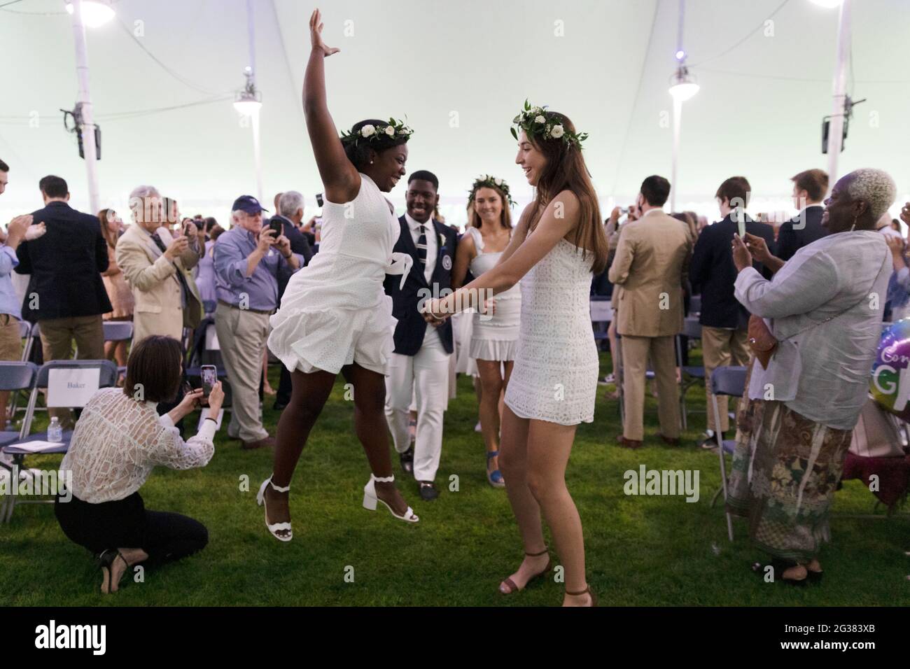 High school graduation ceremonies hi-res stock photography and images ...