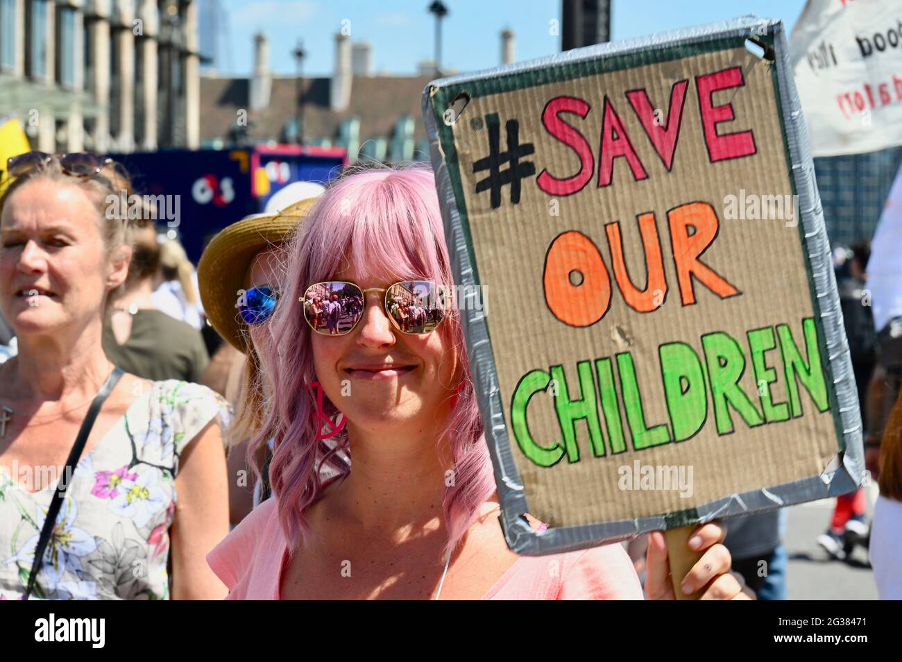 Stand up x protest hi-res stock photography and images - Alamy