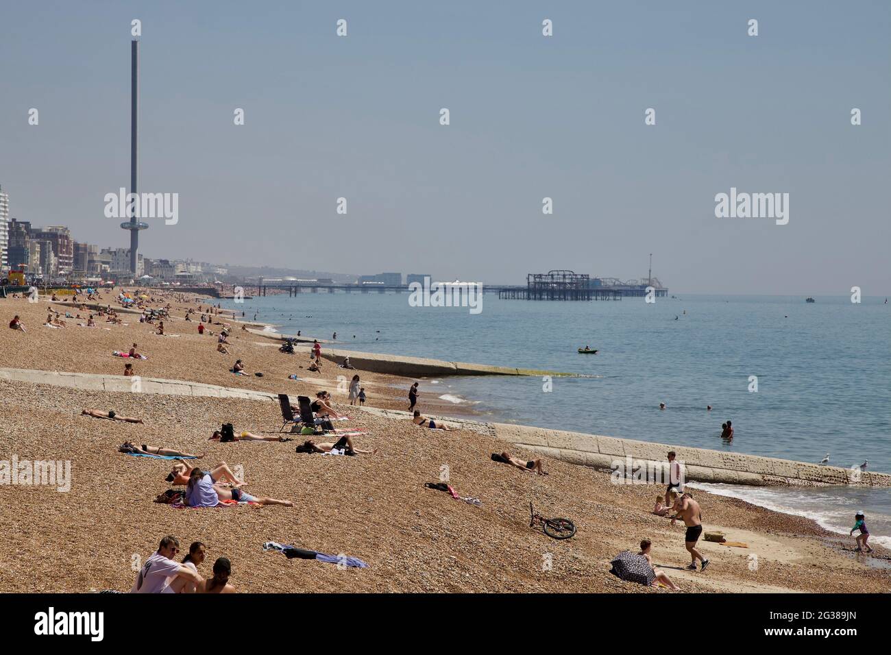 Brighton stacation hi-res stock photography and images - Alamy