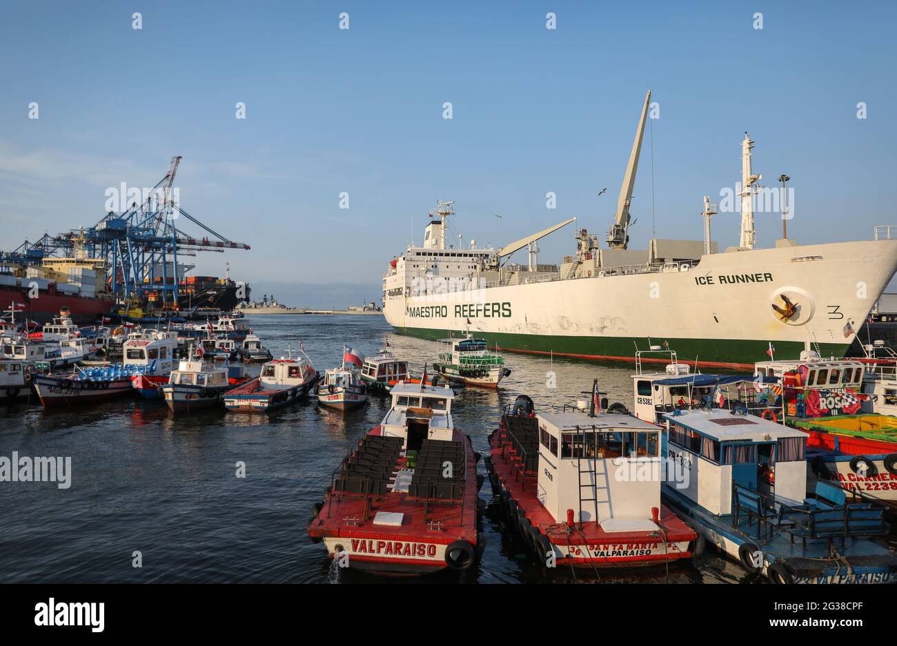 Reefer ships hi-res stock photography and images - Alamy