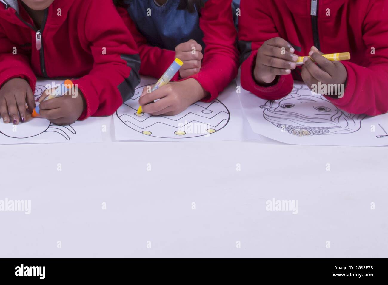 children drawing on paper Stock Photo - Alamy