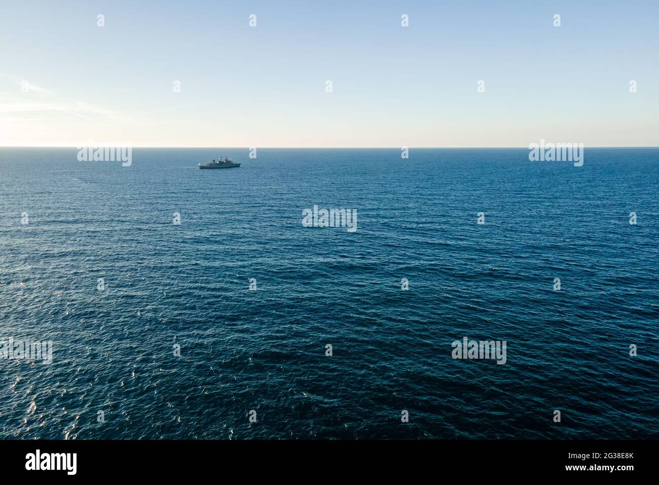 Warship aerial hi-res stock photography and images - Alamy