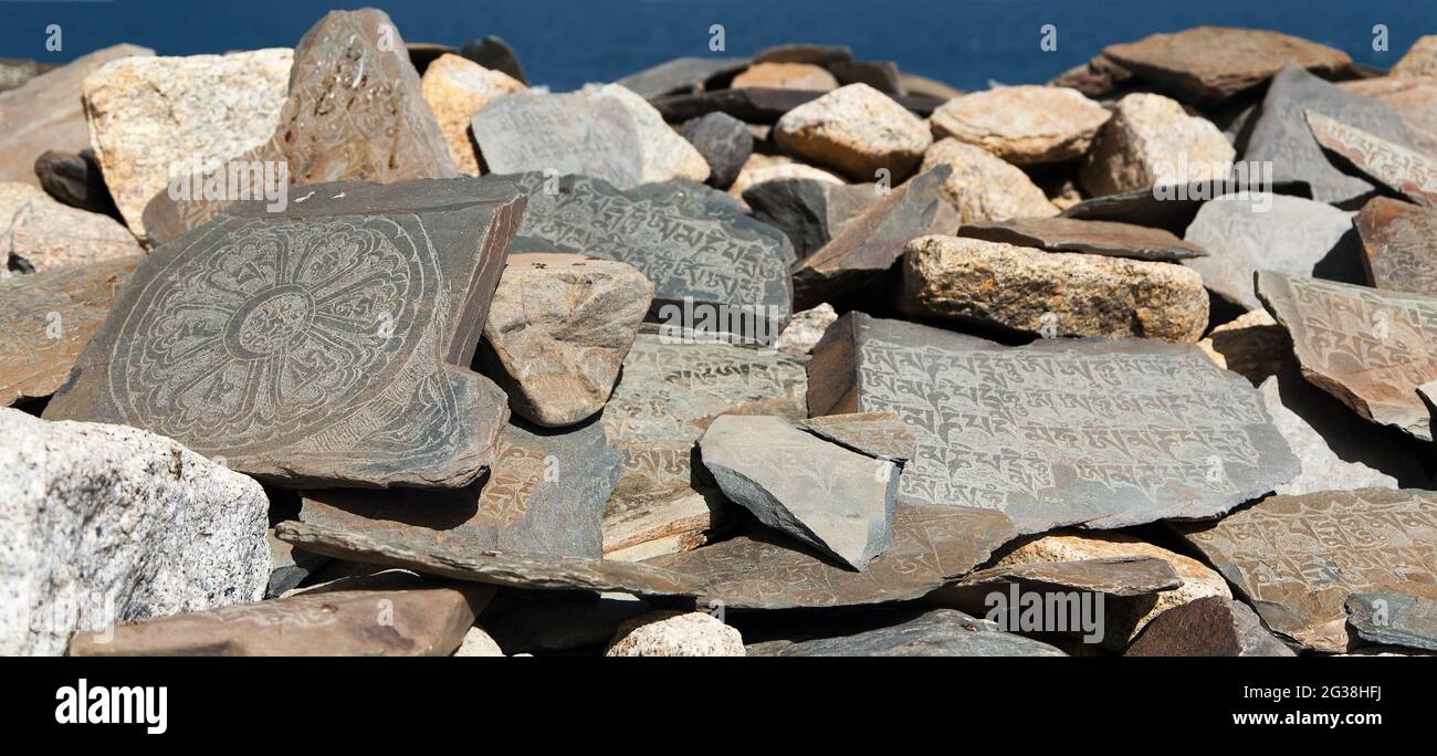 Tso symbol hi-res stock photography and images - Alamy