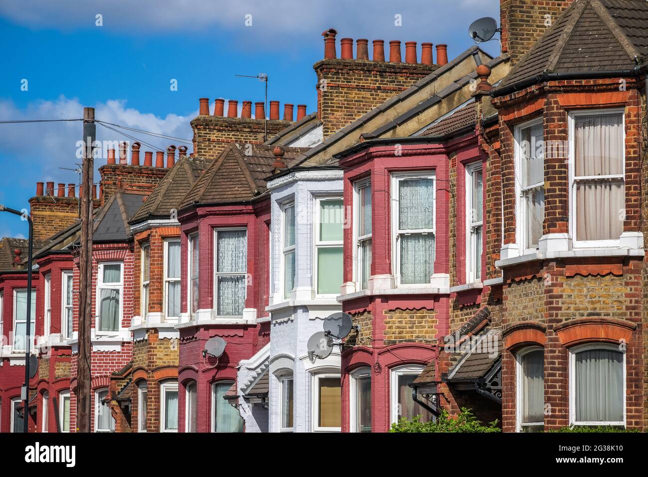 Edwardian period terrace houses hi-res stock photography and images - Alamy