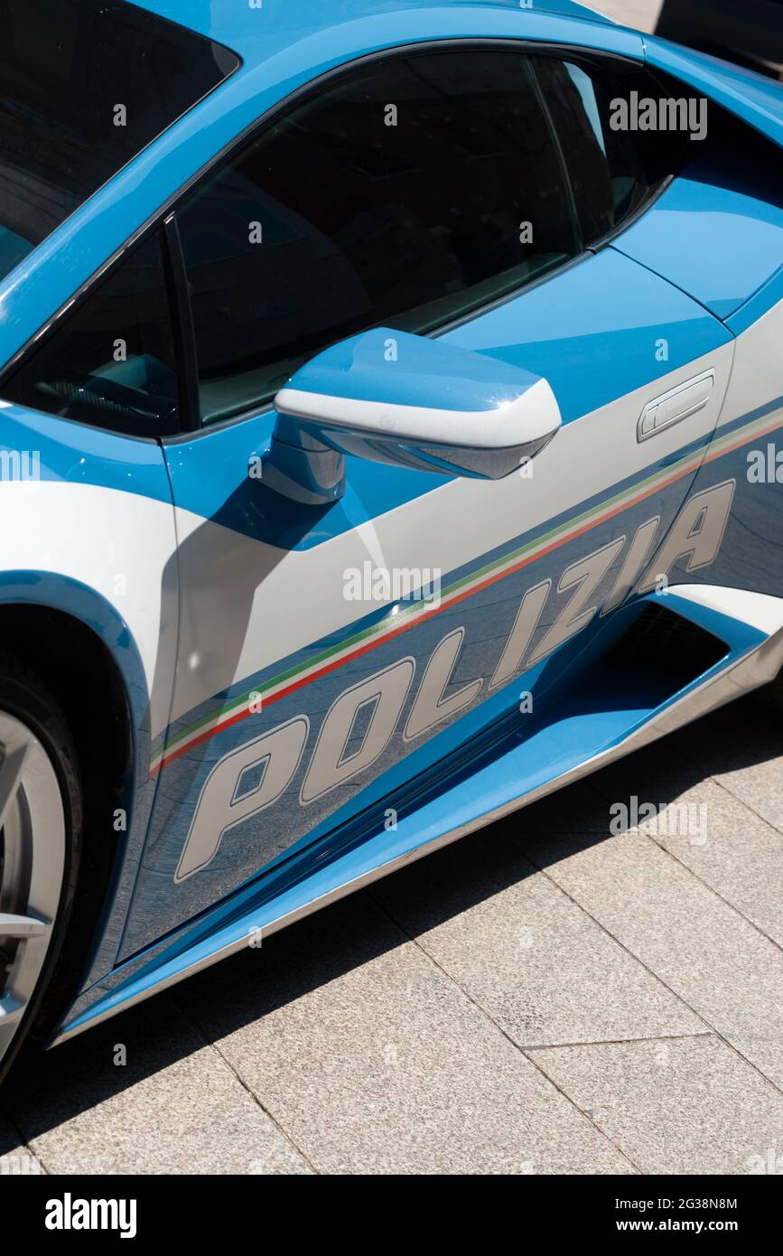 Lamborghini Huracan used by the Italian Police Force Stock Photo - Alamy