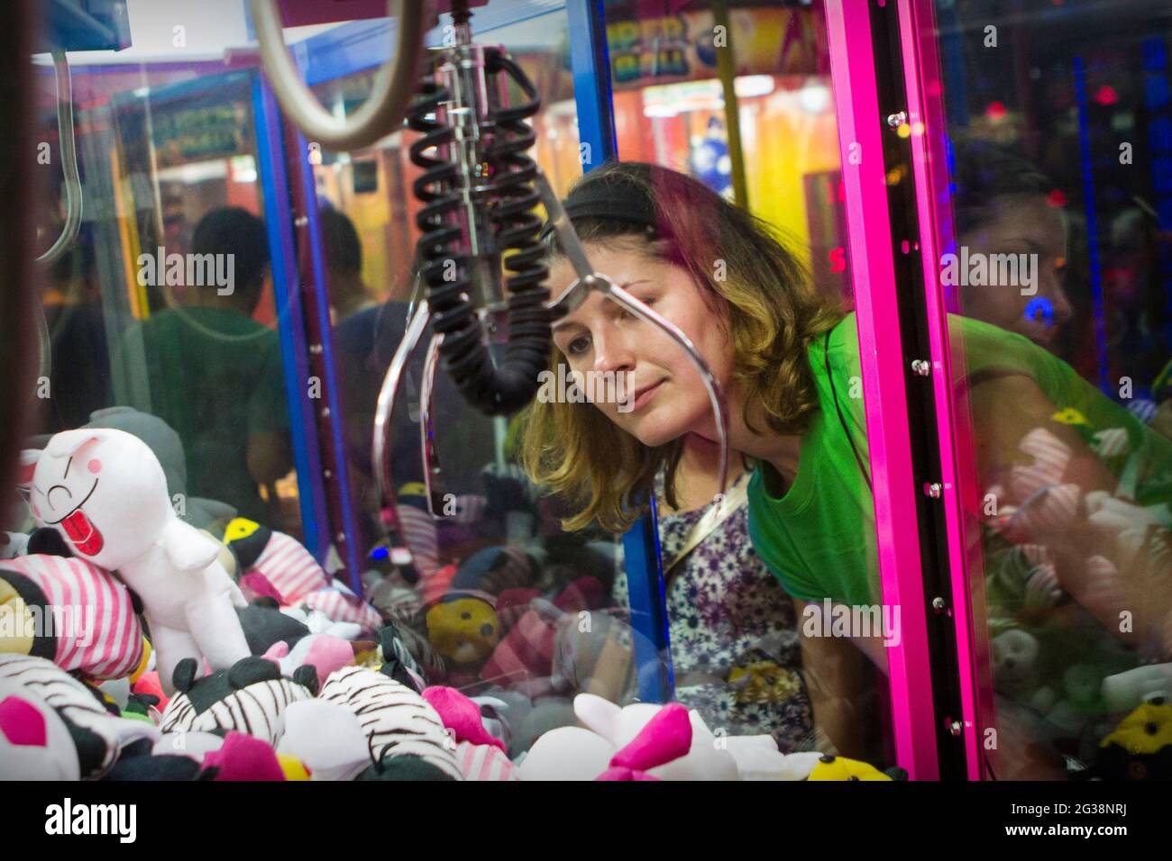 Grab machine hi-res stock photography and images - Alamy
