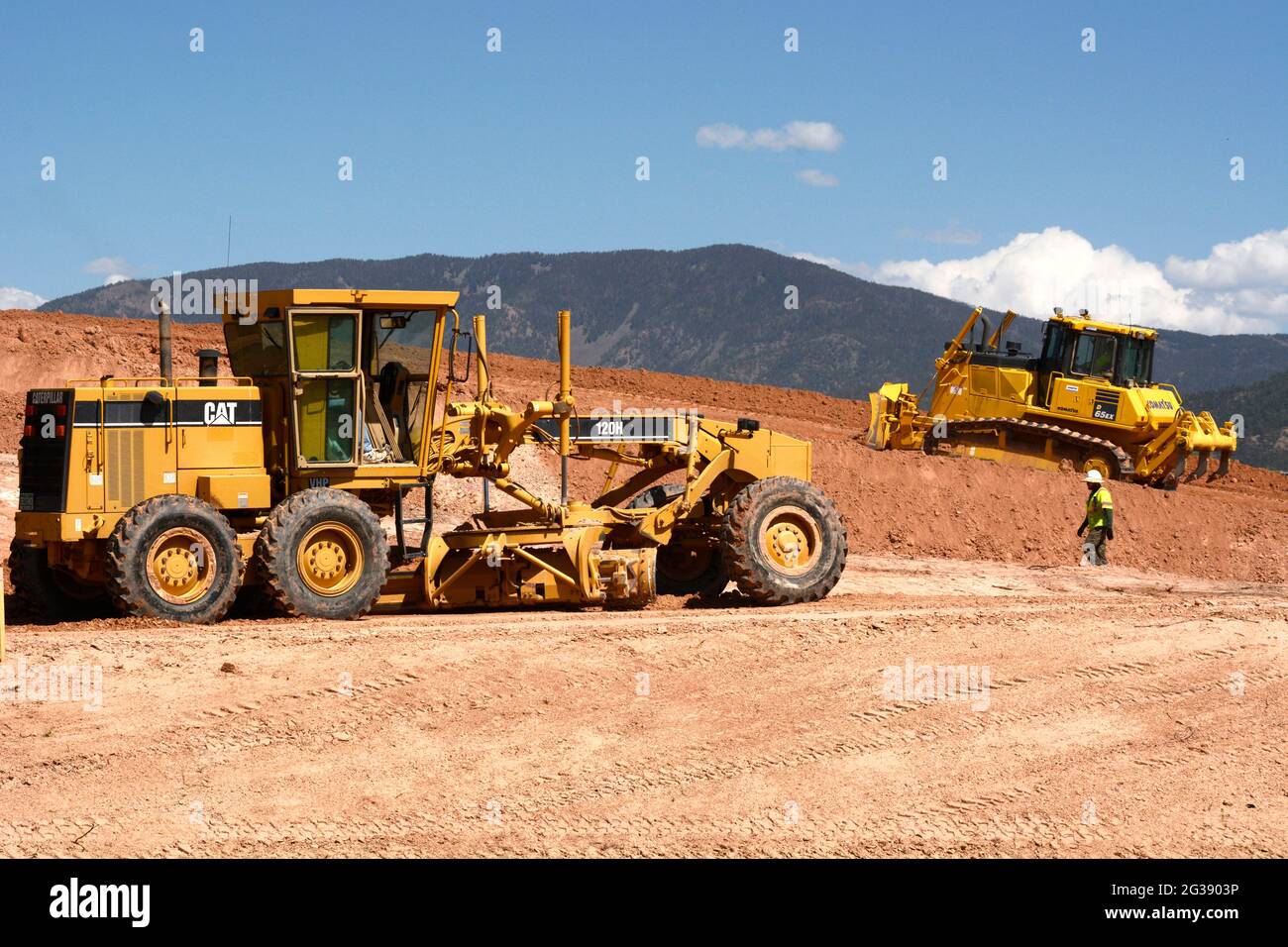 Caterpillar motor grader hi-res stock photography and images - Alamy