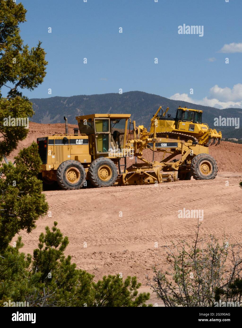 Caterpillar motor grader hi-res stock photography and images - Alamy
