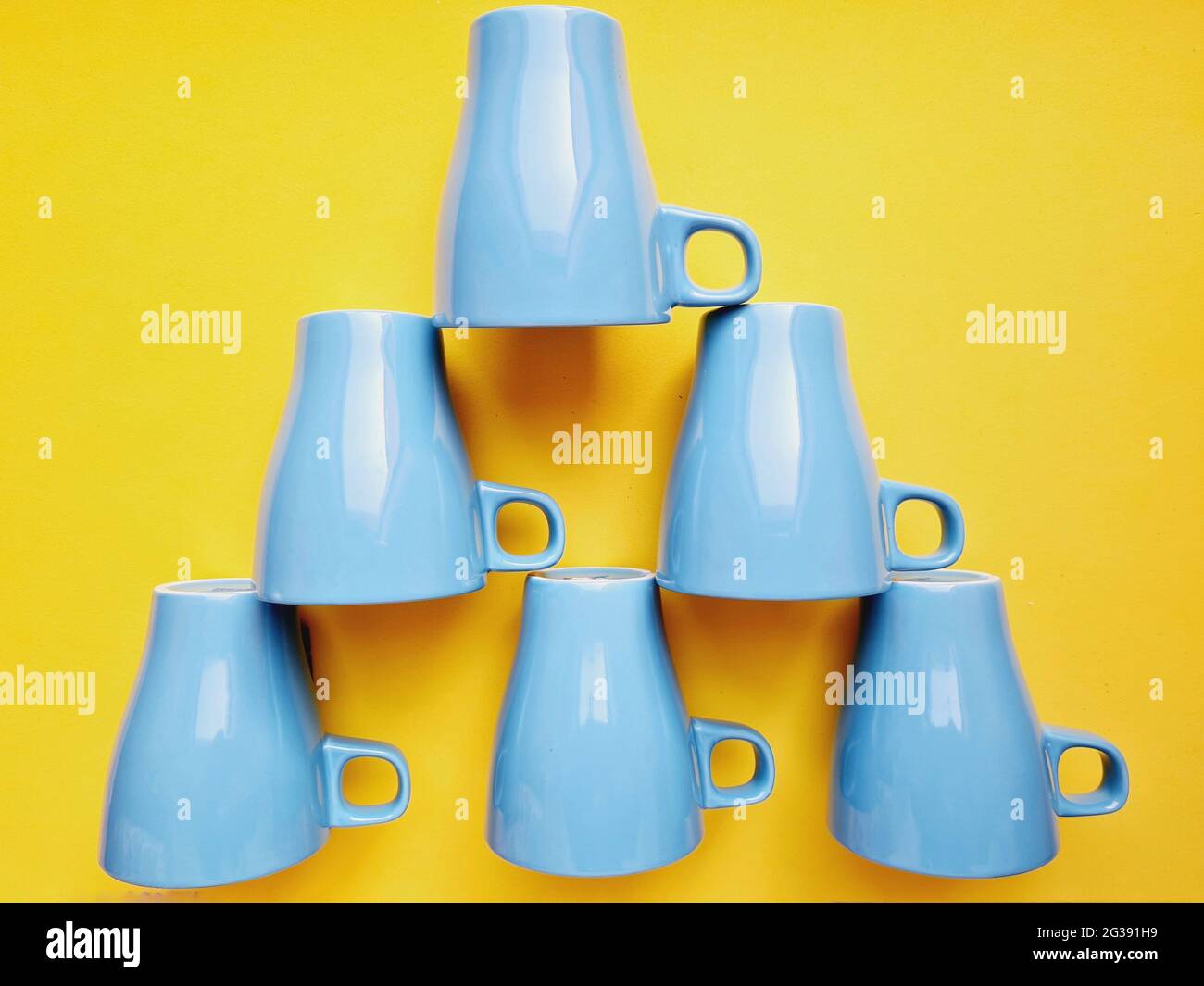 Triangle of cups hi-res stock photography and images - Alamy