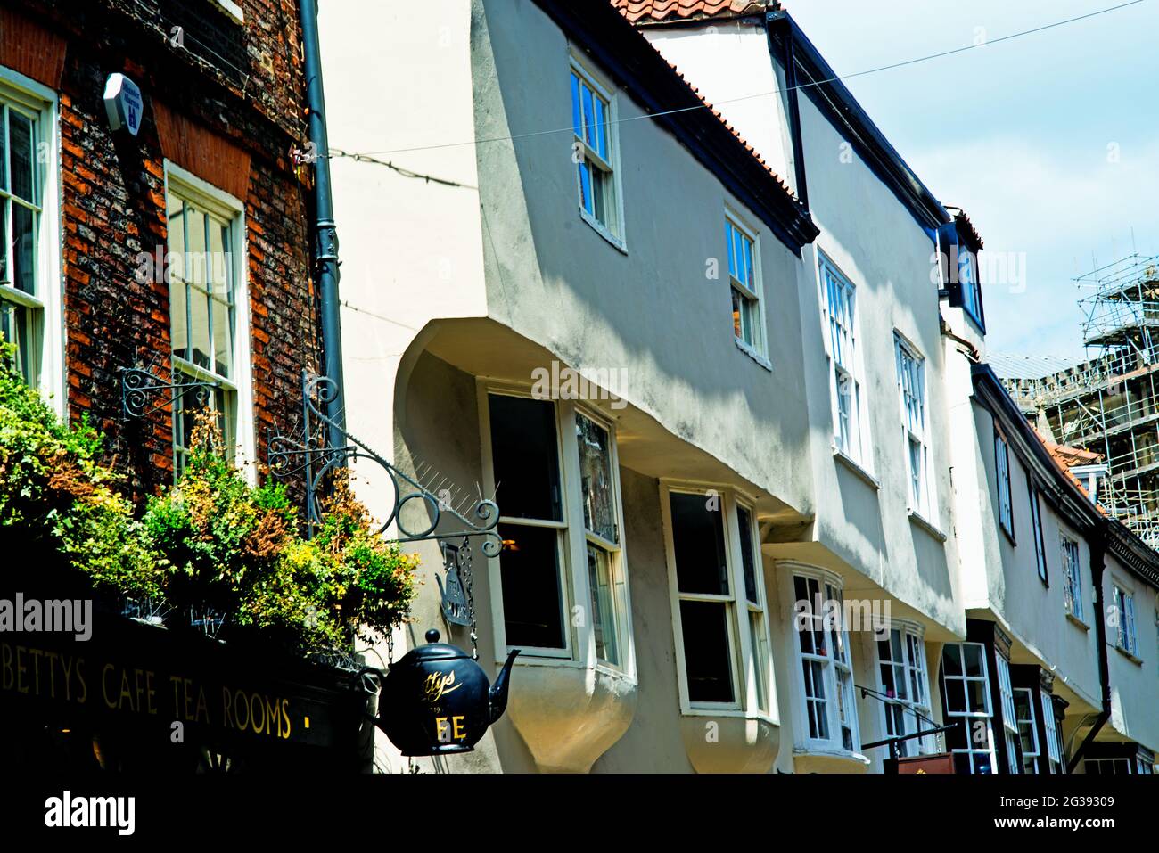 Period architecture, Stonegate, York, England Stock Photo - Alamy