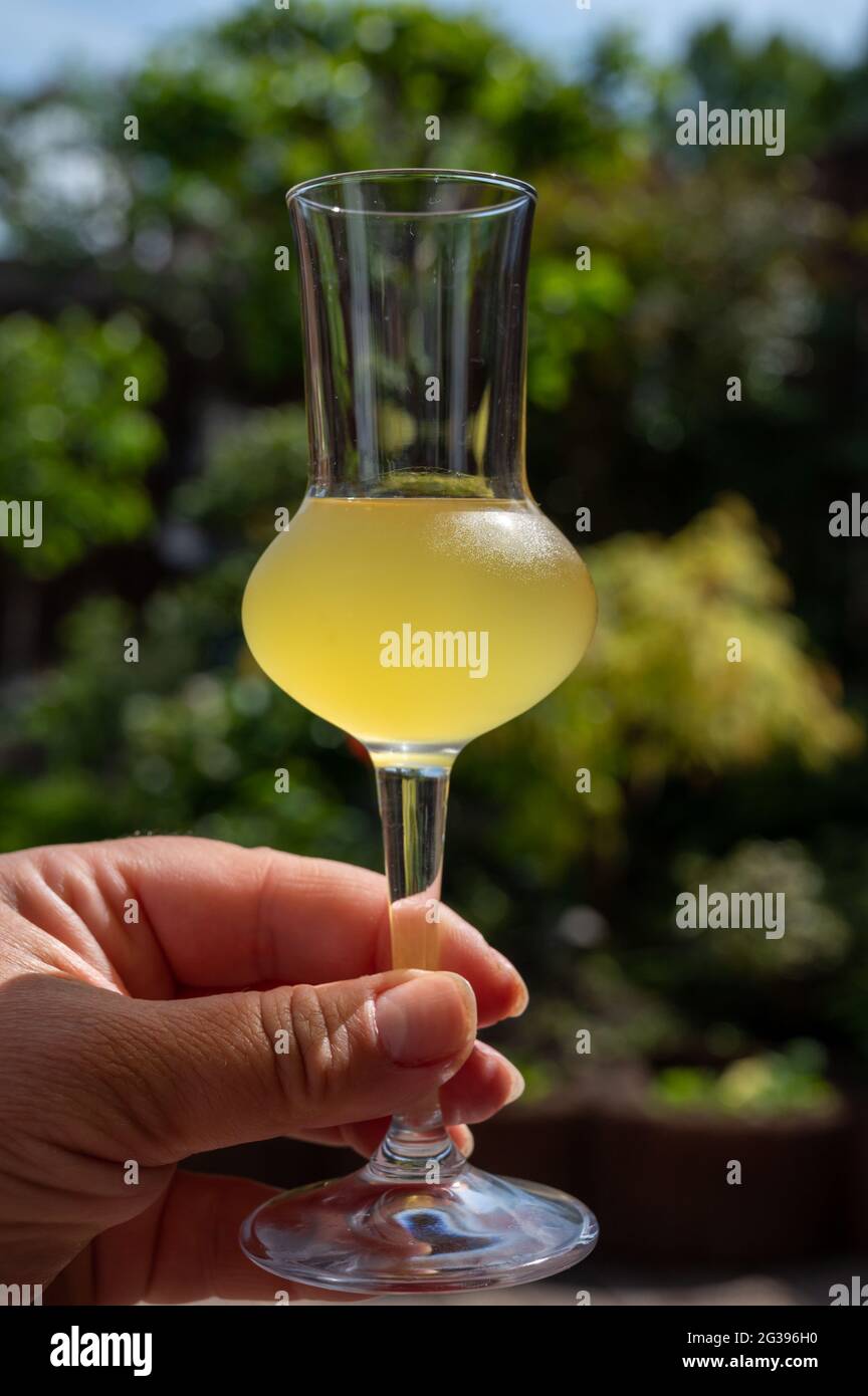 Limoncello amalfi bar hi-res stock photography and images - Alamy