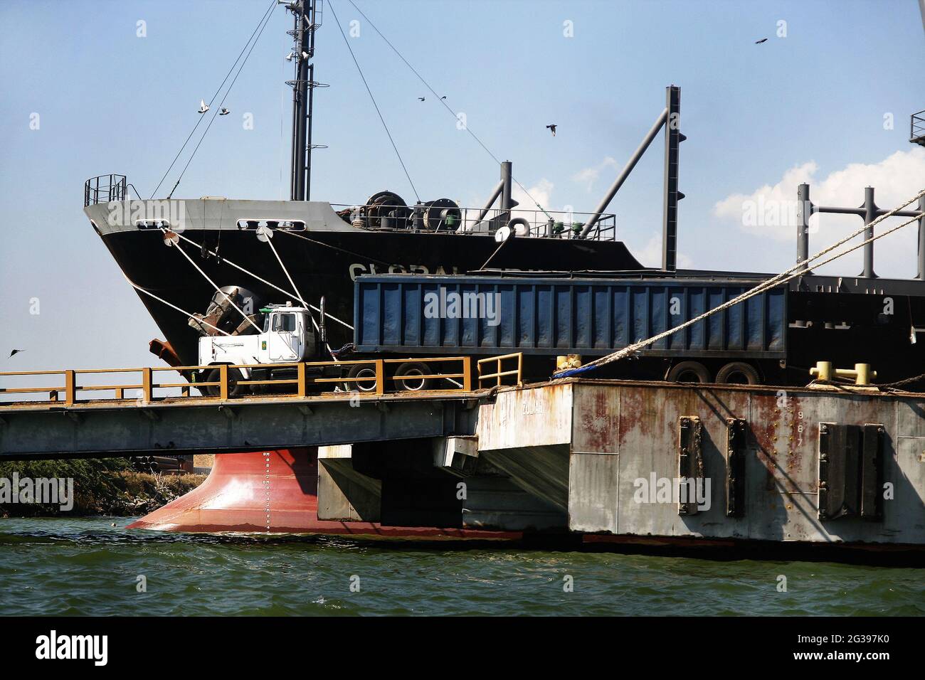 Lake maracaibo hi-res stock photography and images - Alamy