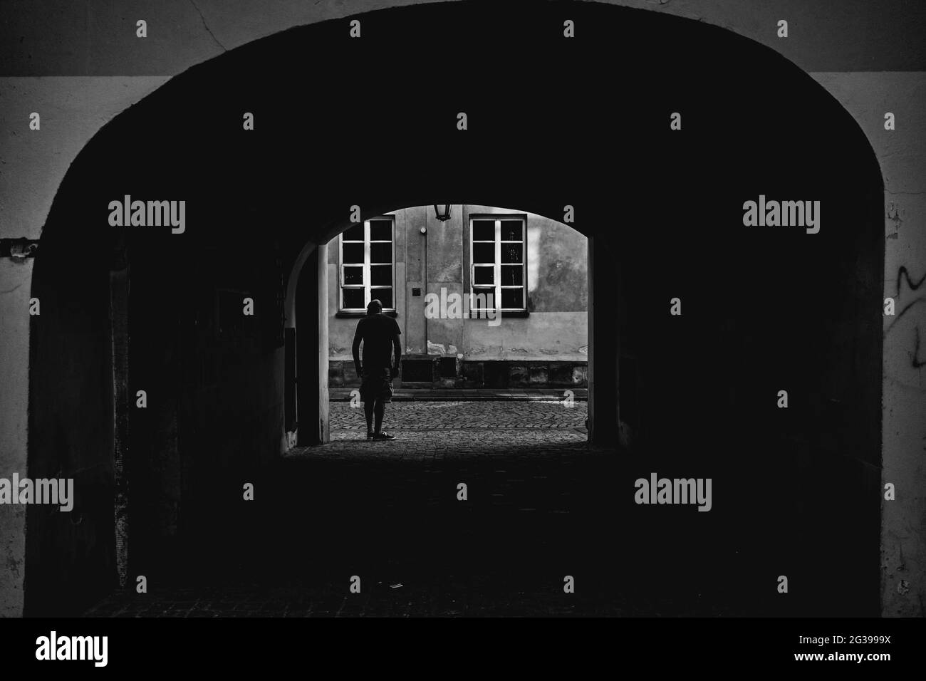 Man looking out window silhouette hi-res stock photography and images ...