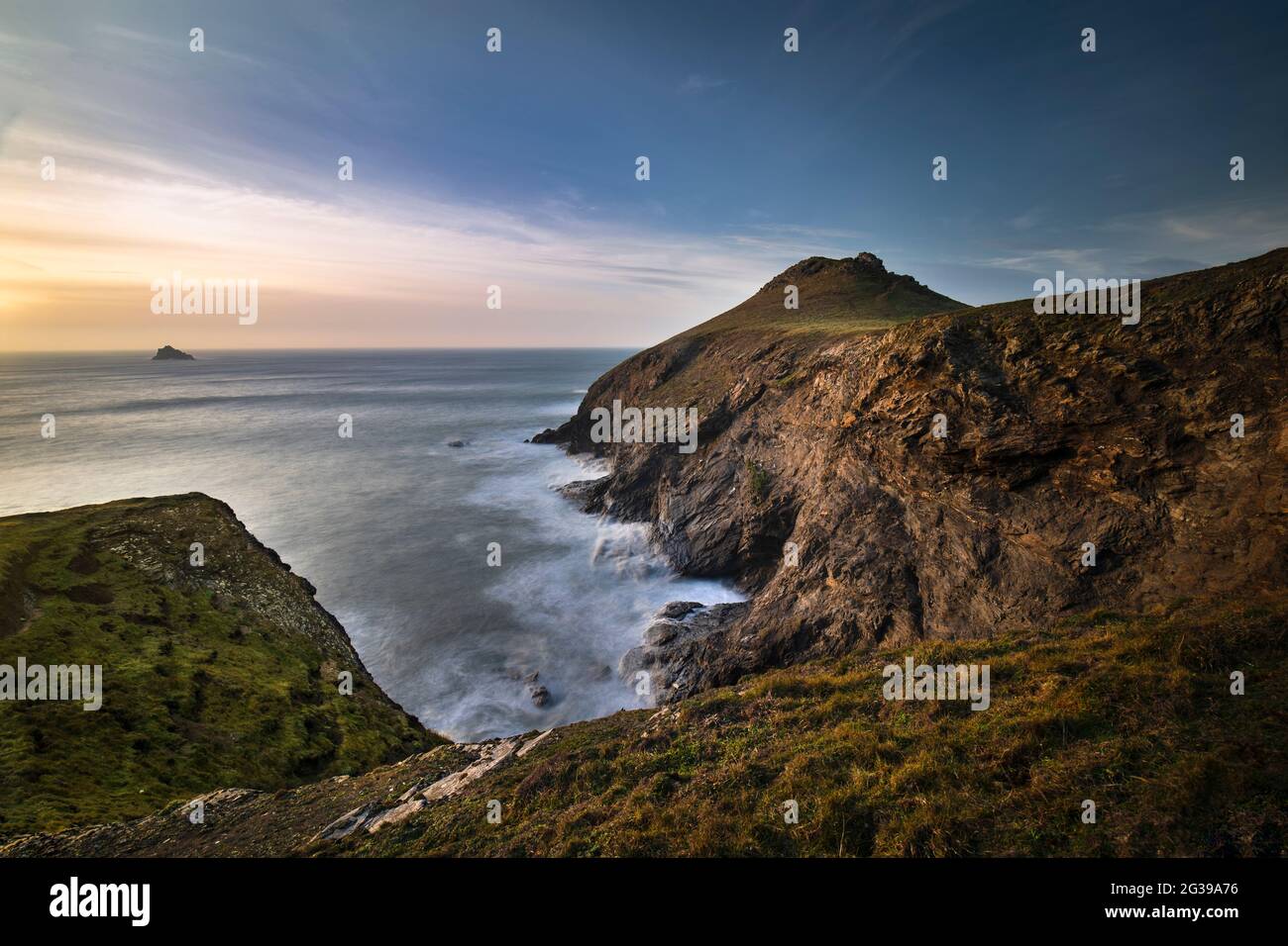 Natural places to see in cornwall hi-res stock photography and images ...