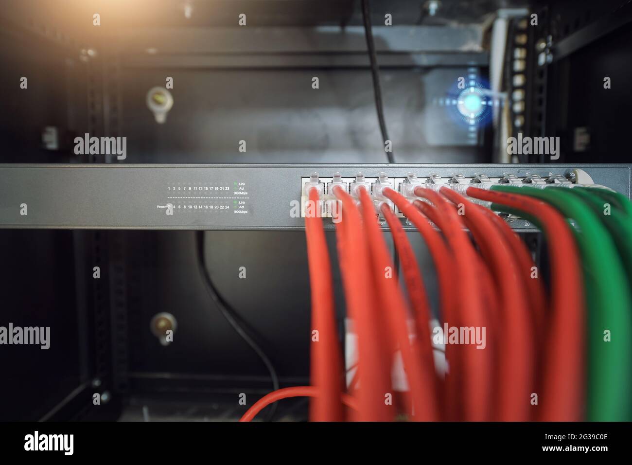Network switch hi-res stock photography and images - Alamy