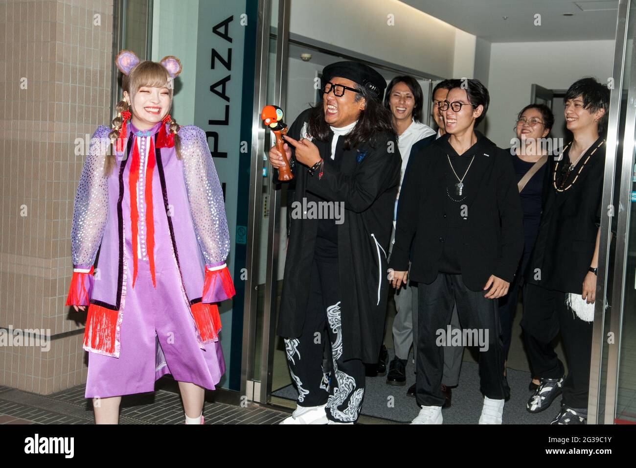 CREATOR'S FILE: GOLD, 2nd from left: host Ryuji Akiyama, (Season 1, ep ...